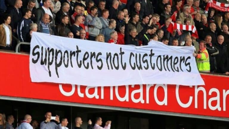 √ 20+ Contoh Spanduk Suporter Bola Keren di Indonesia